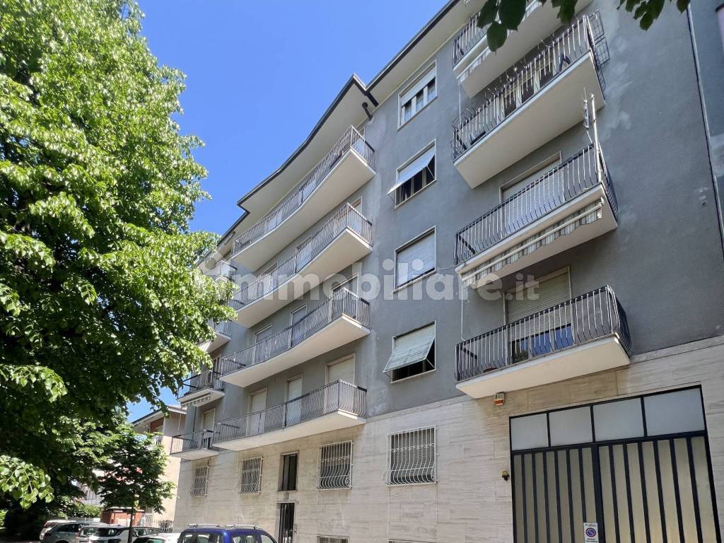 Vendita Appartamento Carmagnola. Trilocale in viale Eloisia Barbaroux ...