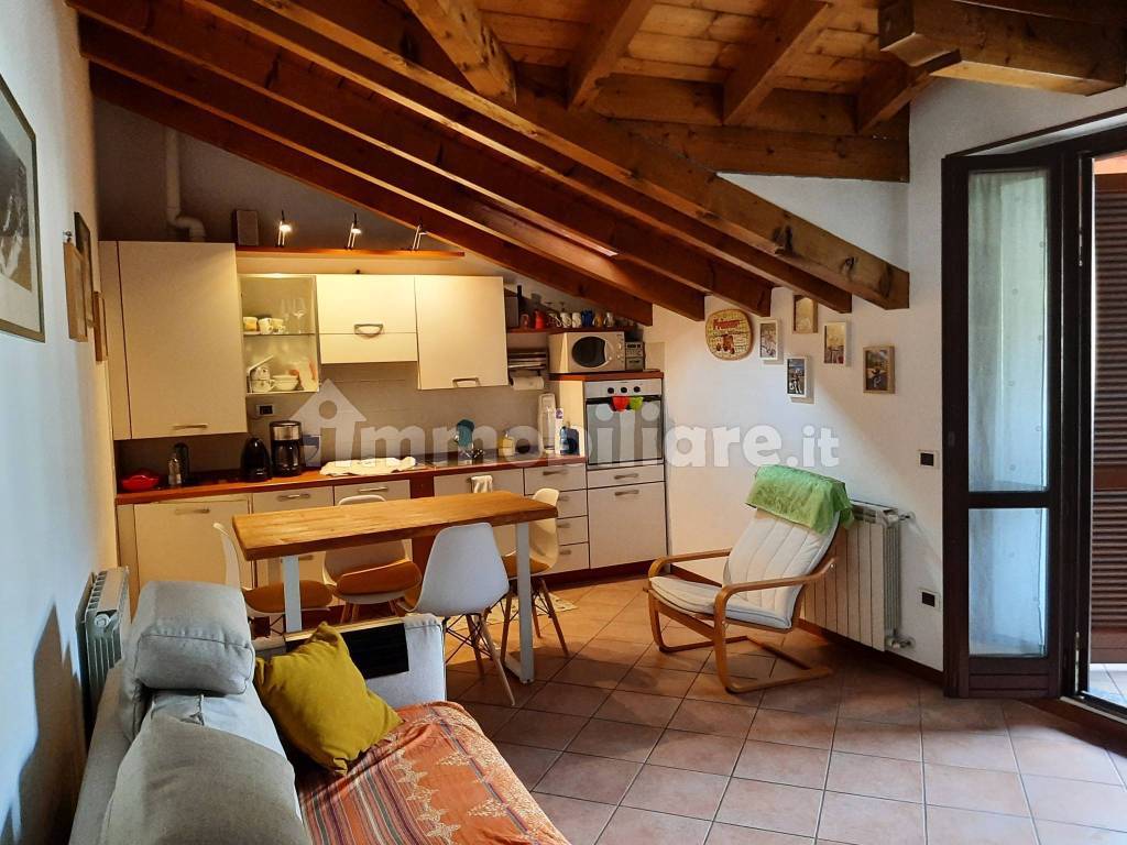 Vendita Appartamento Meina. Bilocale in via Romolo Minazza 1. Buono ...