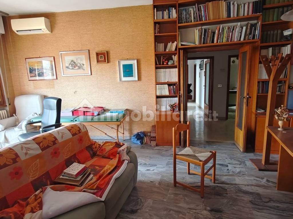 Vendita Appartamento Firenze. Quadrilocale in via Lunga 145. Buono ...