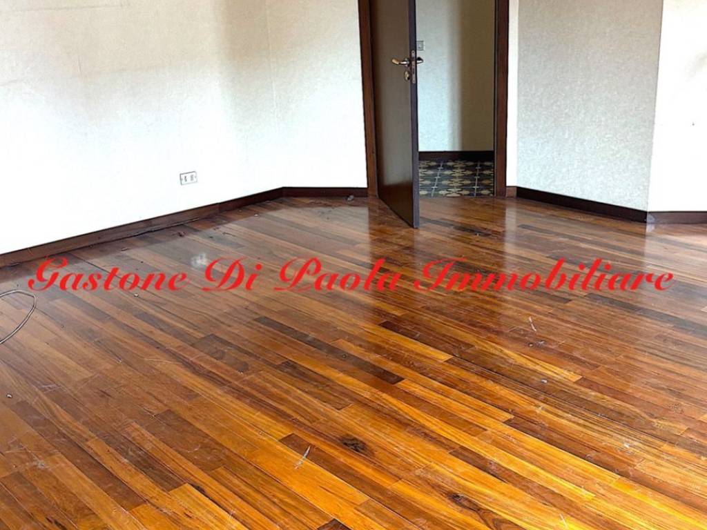 Vendita Appartamento Milano. Trilocale in via Carlo Maria Maggi. Buono ...