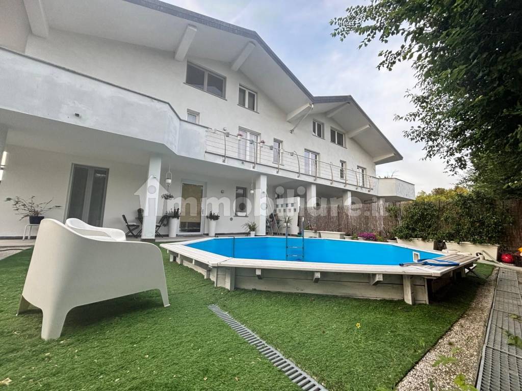 Vendita Villa bifamiliare in via Giulio Romano Vercelli Brusasco ...