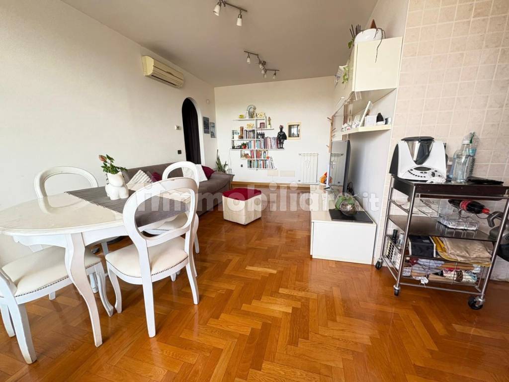 Vendita Appartamento Roma. Bilocale in via Roberto Ago 36. Ottimo stato ...