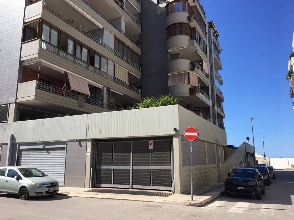Posto auto - moto via Vito Vittorio Crocitto 3, Bari, Rif. 120721264 ...