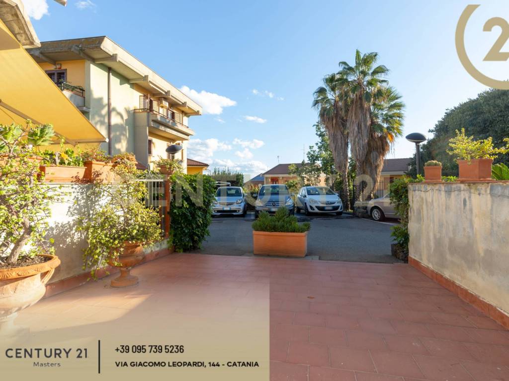 Vendita Terratetto unifamiliare in via San Gregorio 114 Aci Castello. Ottimo stato, posto auto ...