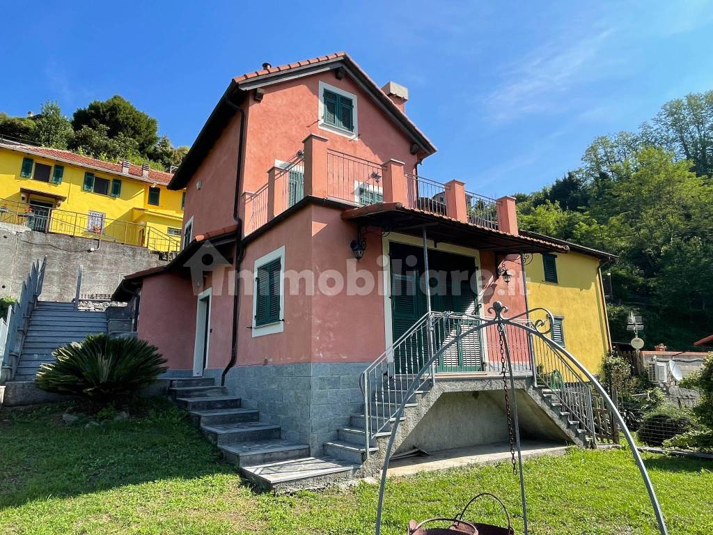 Vendita Villa a schiera in via San Pietro Ceranesi. Ottimo stato, posto ...