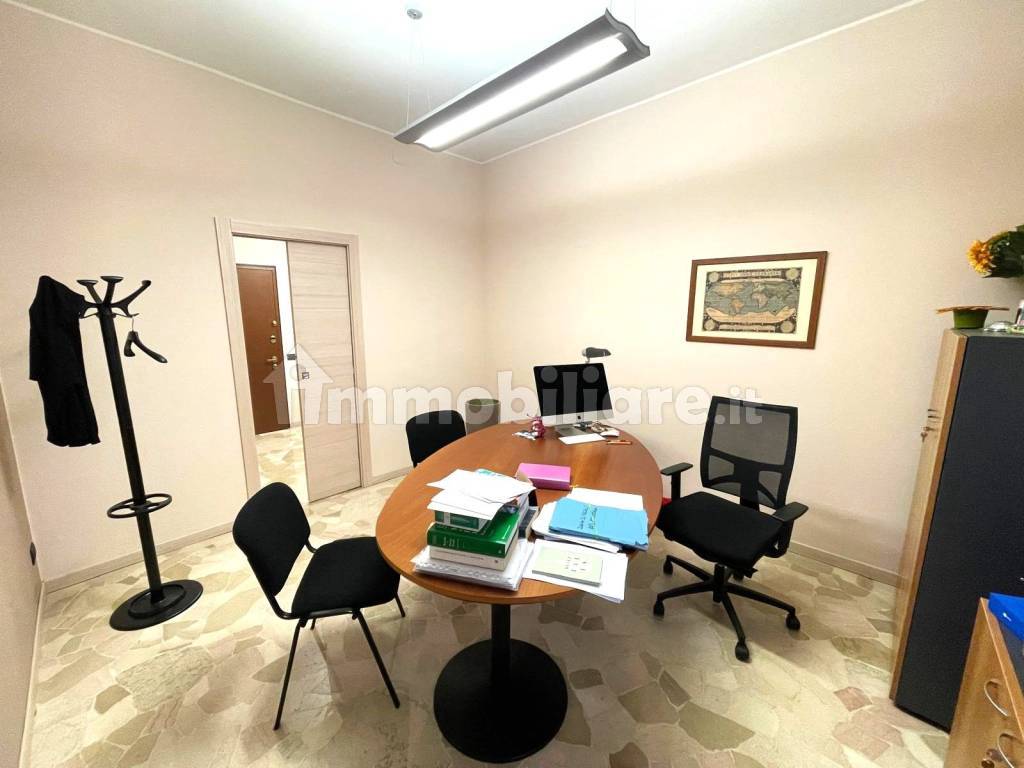 Ufficio - Studio via 29 Maggio 18, Legnano, Rif. 120728132 - Immobiliare.it