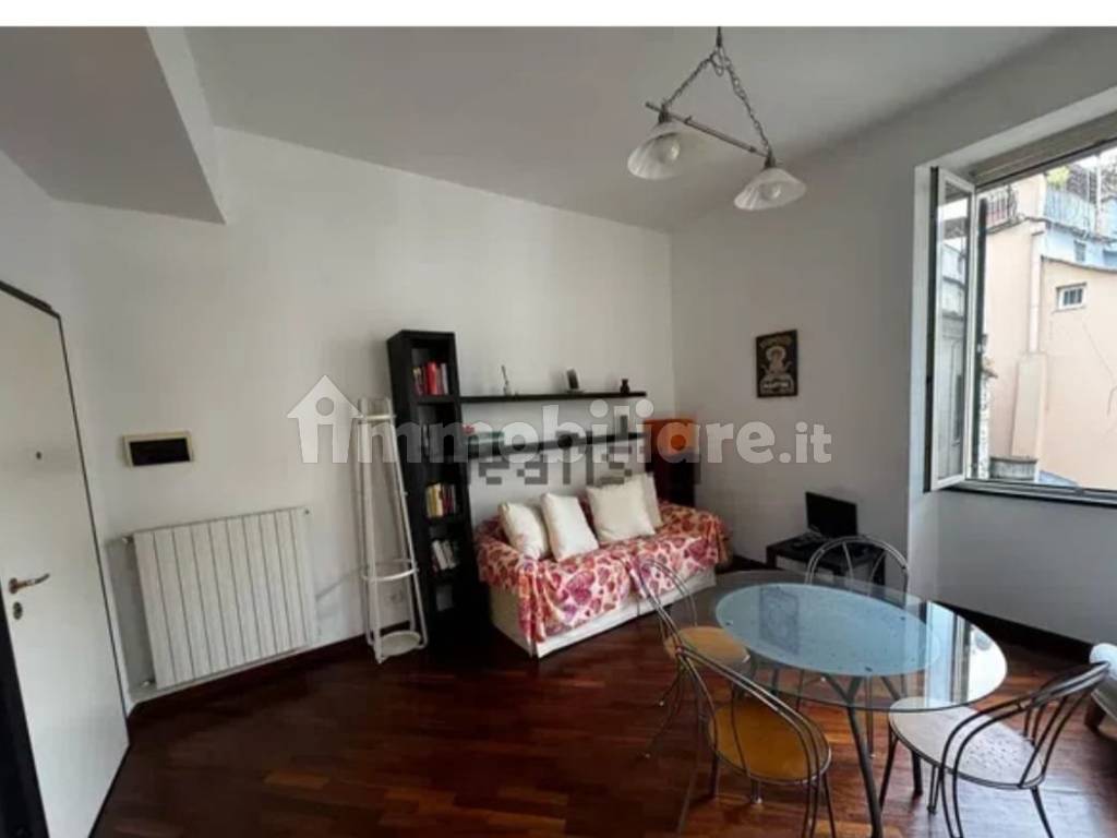 Affitto Appartamento Genova. Trilocale in via 25 Aprile. Ottimo stato ...