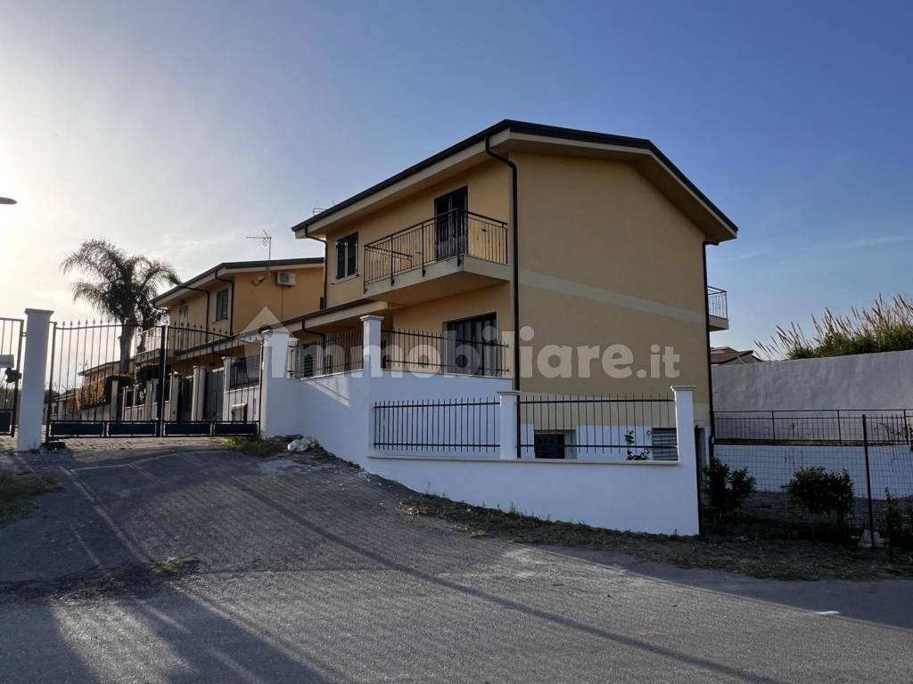 Vendita Villa unifamiliare in via Marco Centola Melito di Porto Salvo ...