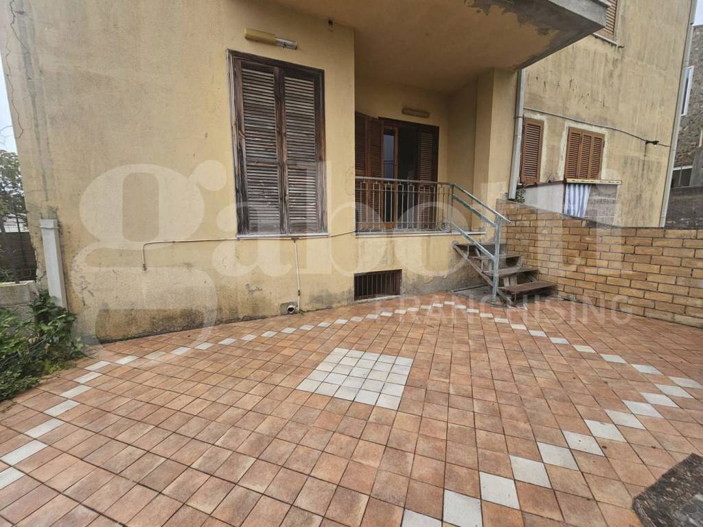 Vendita Appartamento Scalea. Bilocale in via G. Pezzotti, 29. Piano rialzato, posto auto, con ...