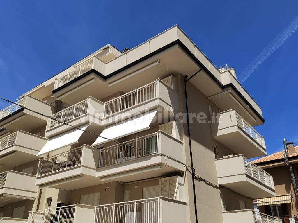 Vendita Appartamento Alba Adriatica. Trilocale in via Firenze 8. Nuovo ...