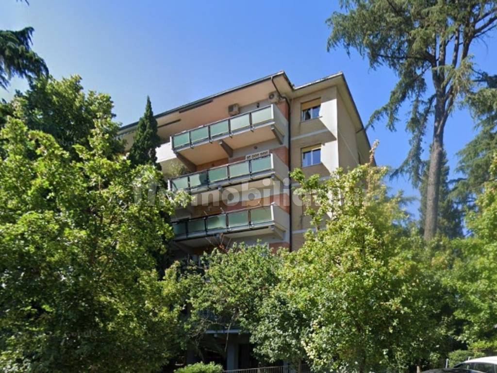 Vendita Appartamento in via Australia. Roma. Buono stato, secondo piano ...