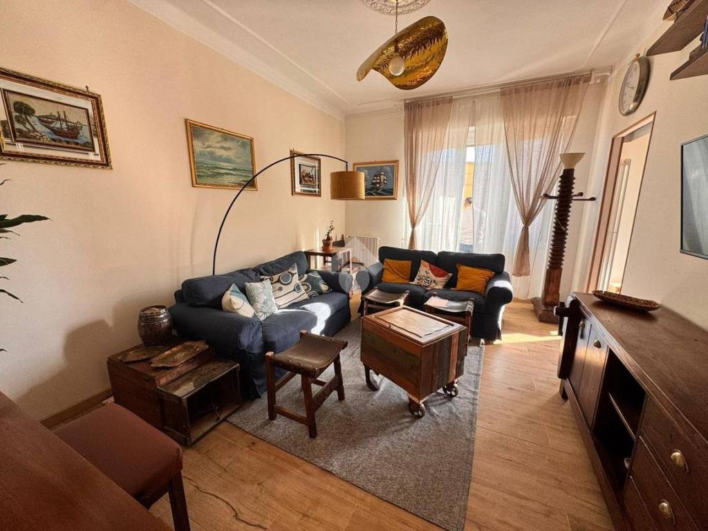 Vendita Appartamento in via Mario Tosa 29. Genova. Nuovo, quarto piano ...