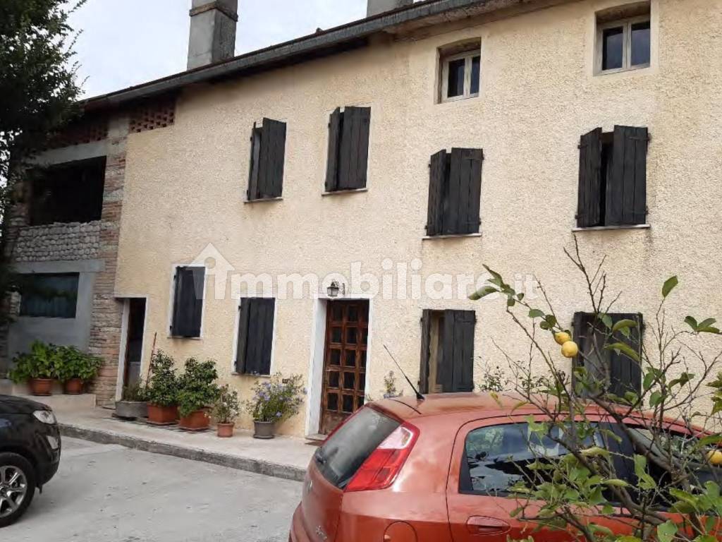 Asta per villa, via Menegoni, 38 Fonte, rif. 120769674 - Immobiliare.it