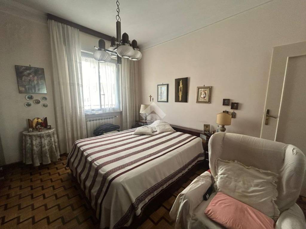 Vendita Appartamento Genova. Trilocale in via Carlo Rolando 23. Buono ...