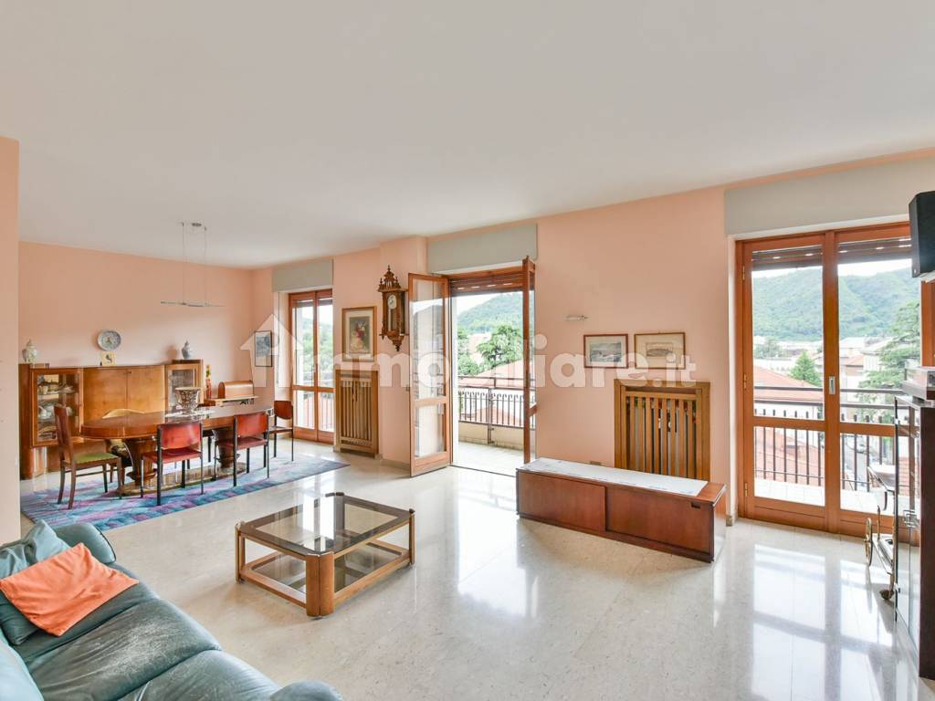 Vendita Appartamento Como. Trilocale in via Zezio. Buono stato, quinto ...