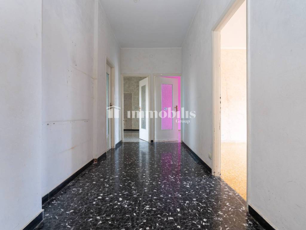 Vendita Appartamento Torino. Trilocale in Strada del Drosso 42. Buono ...