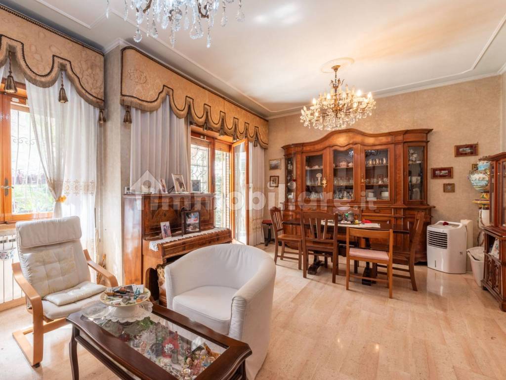 Vendita Appartamento Roma. Trilocale in via Antonio Fogazzaro. Da ...