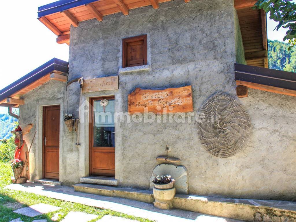 Vendita Casale in via Grassi Lunghi Pasturo. Ottimo stato, posto auto ...