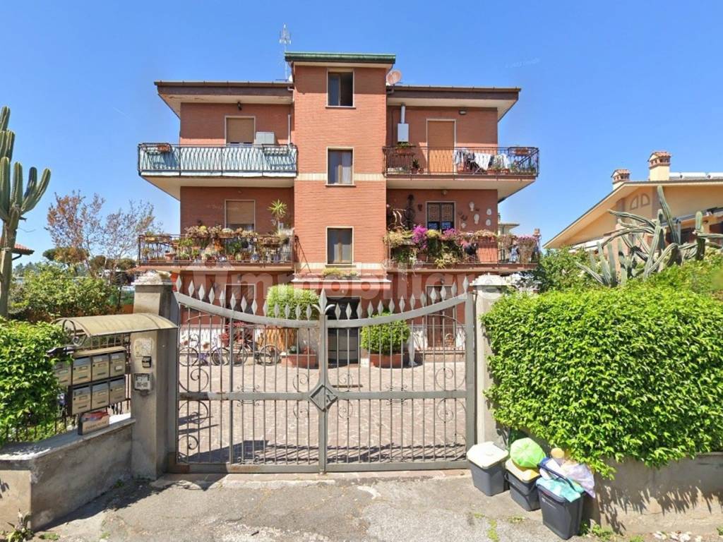 Vendita Appartamento Roma Bilocale In Via Motta Santanastasia Buono
