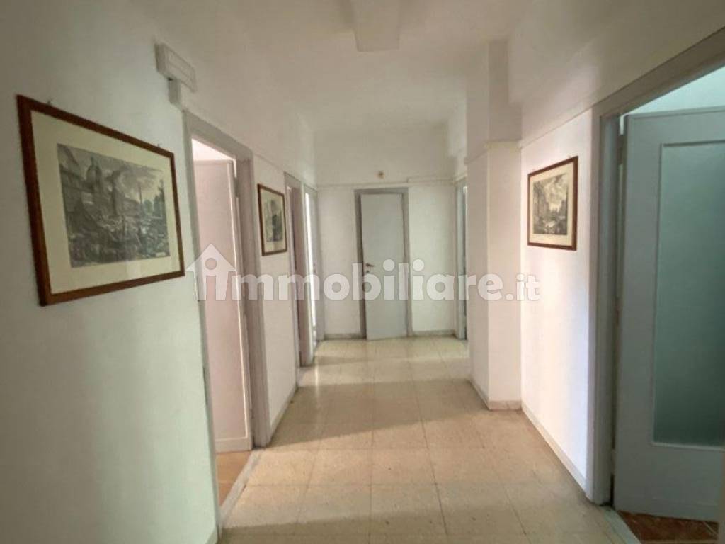 Vendita Appartamento Roma. Trilocale in via Rocca Priora. Da ...