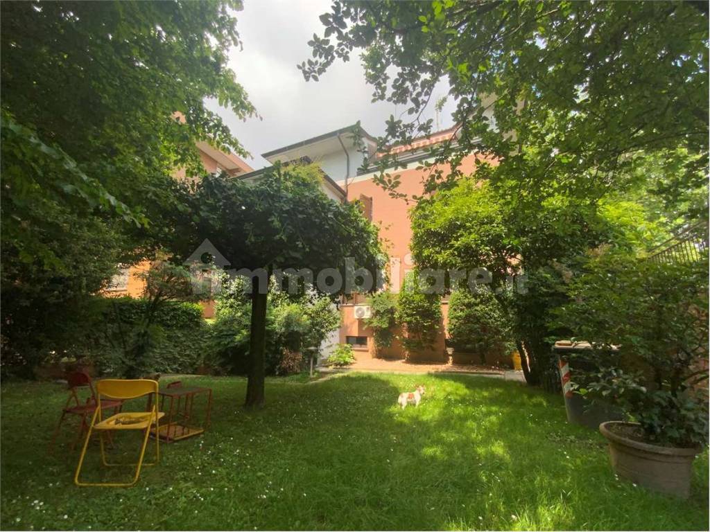 Vendita Villa bifamiliare in via Magalotti, 21 Novara. Ottimo stato ...