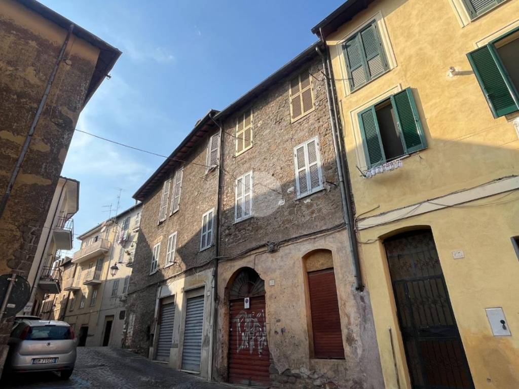 Vendita Appartamento Palestrina. Quadrilocale in via Pierantonio ...