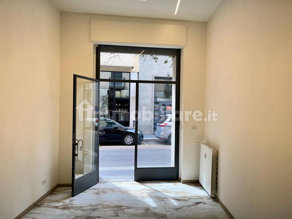 Locale commerciale via Varese, Milano, Rif. 120871110 - Immobiliare.it