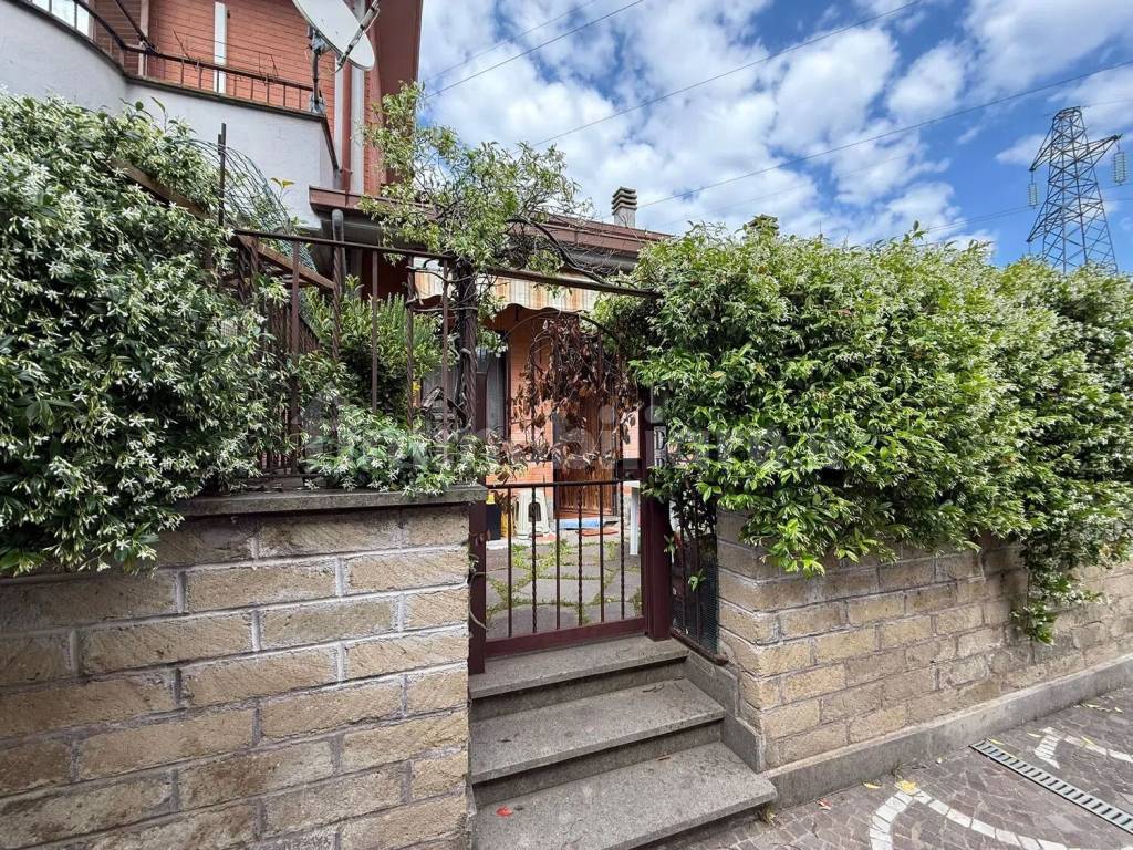 Vendita Villa unifamiliare in via delle Vigne Nuove 48A Mentana. Buono ...