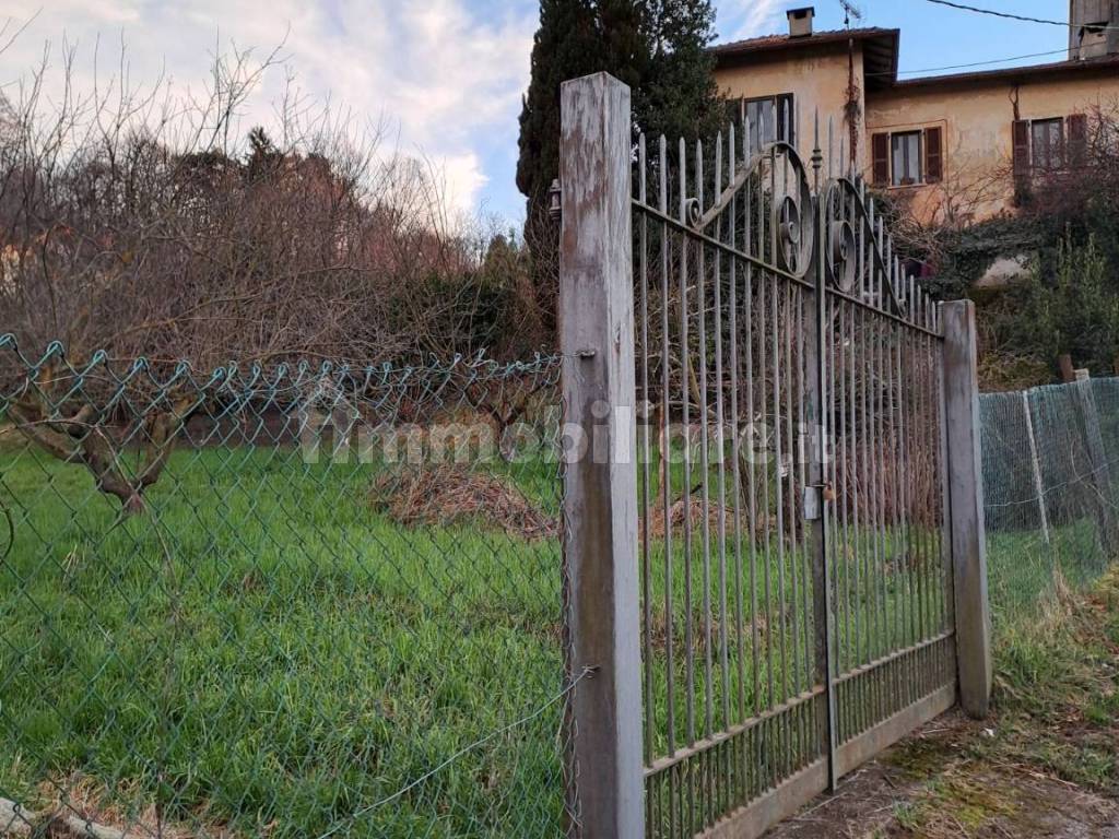 Terreno edificabile via Sopra Chiesa, Angera, rif. 120988350 ...
