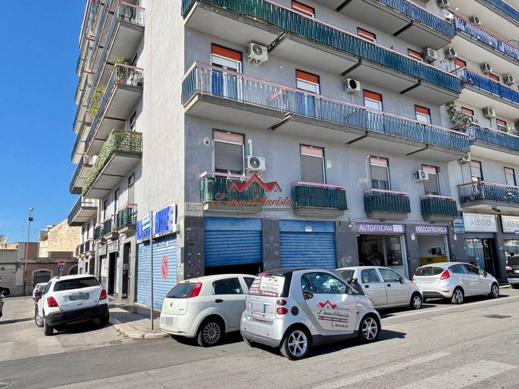 Locale commerciale largo Francesco Crispi, Bari, Rif. 120993766 ...