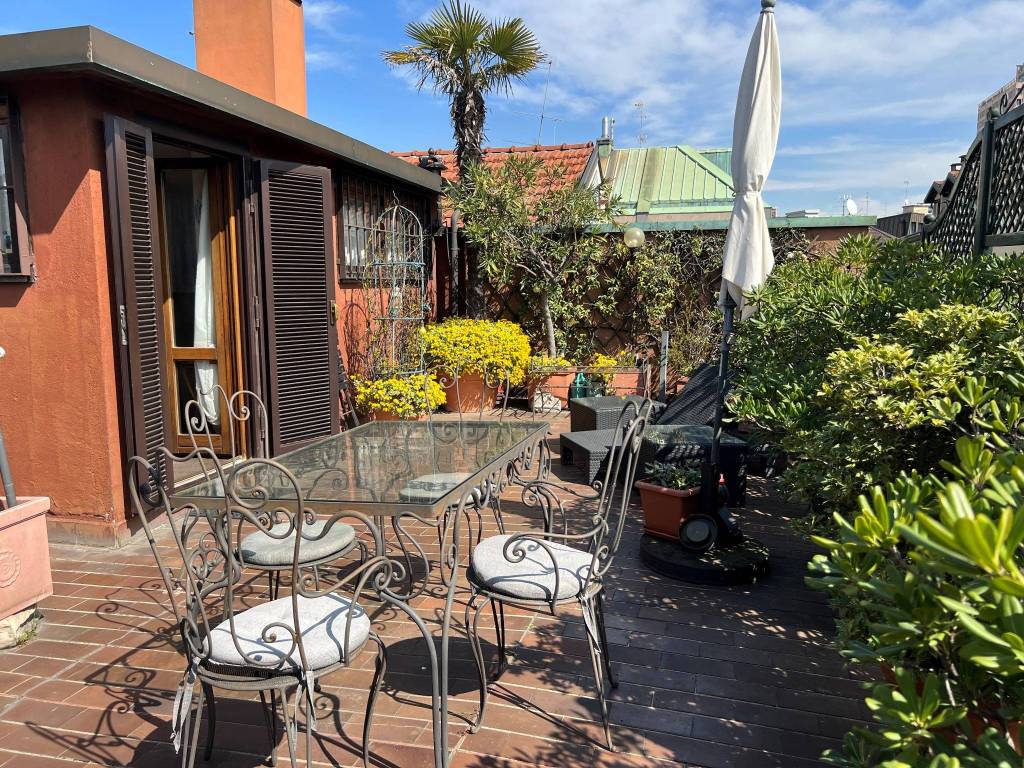 Vendita Attico in via Disciplini 4 Milano. Buono stato, con terrazza ...