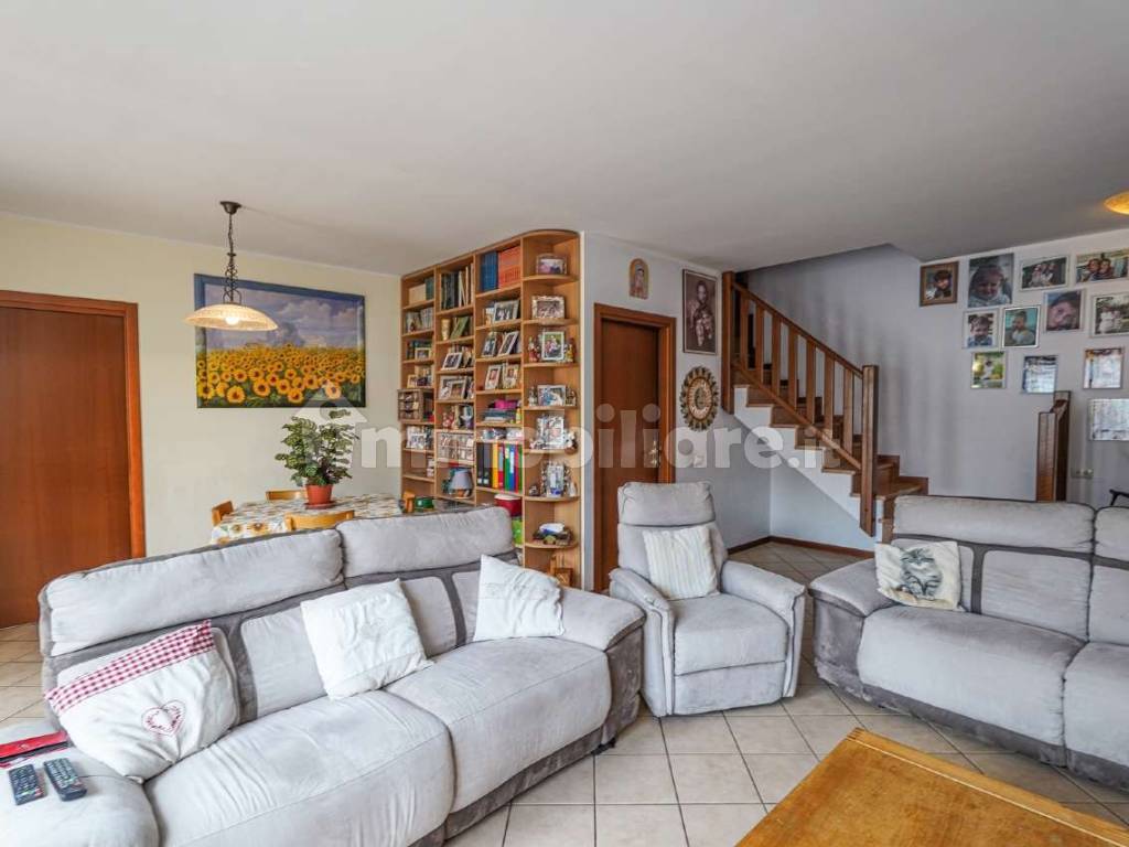 Vendita Appartamento in via Piave 44. Azzano San Paolo. Ottimo stato ...