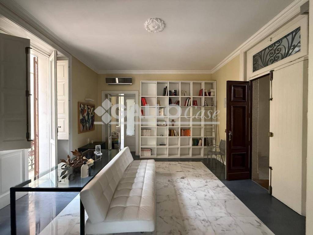 Ufficio - Studio via Monte San Michele 10g, Cosenza, Rif. 121002254 - Immobiliare.it