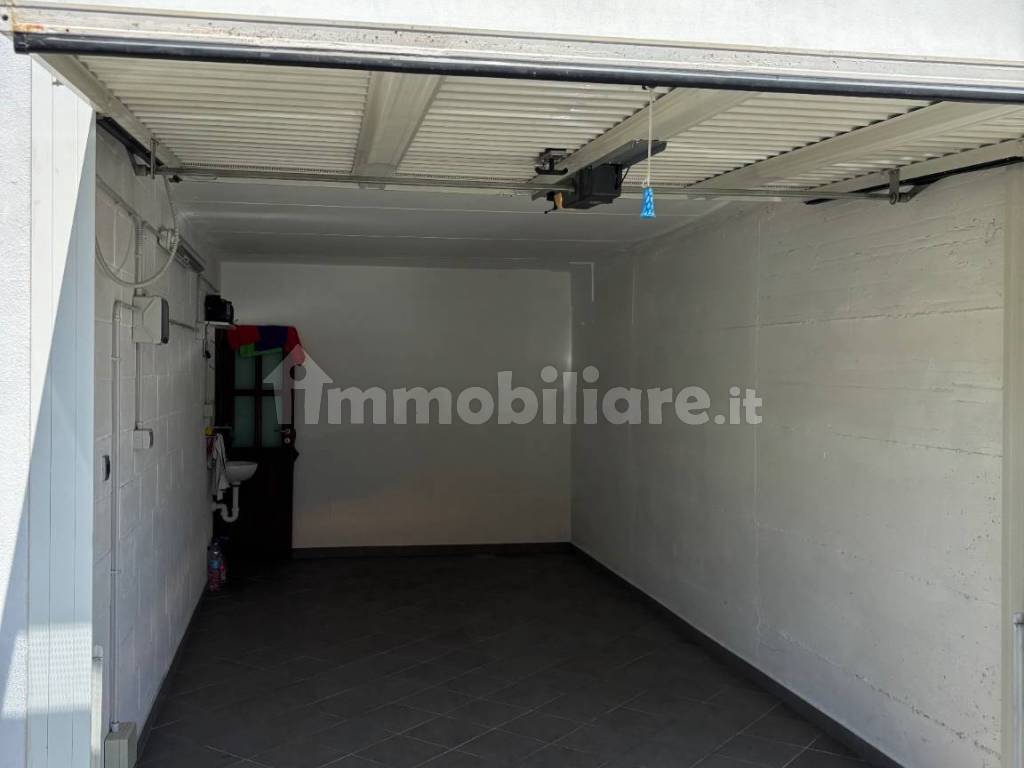 Garage - Box via Monte Grappa 17, Varazze, Rif. 121014240 - Immobiliare.it