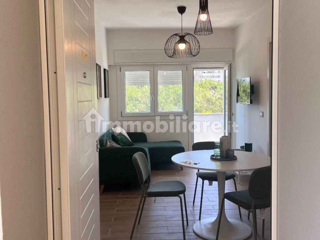 Affitto Appartamento Genova. Bilocale in via Carlo Linneo 130. Ottimo stato, settimo piano ...