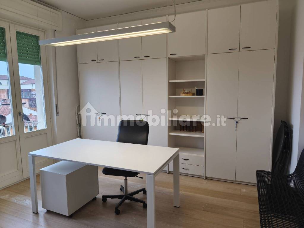 Ufficio - Studio in affitto, Verona, Rif. 121037990 - Immobiliare.it
