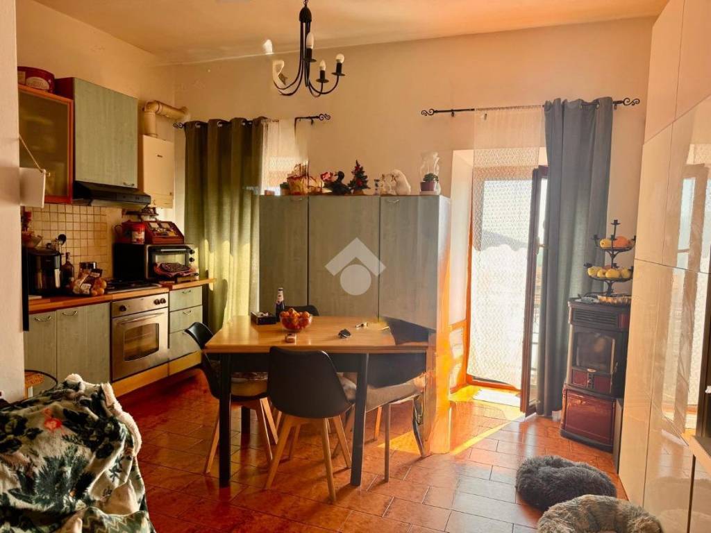 Vendita Appartamento Rocca Priora. Trilocale in vicolo roma 3. Buono ...