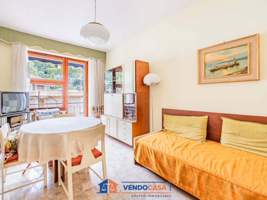 Vendita Appartamento Alassio. Quadrilocale in via Cardellino 35. Da ...