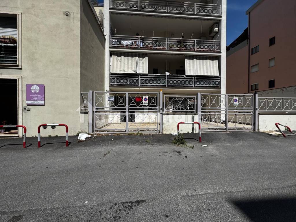 Locale commerciale via Plinio il Giovane, Civitavecchia, Rif. 121058040 ...