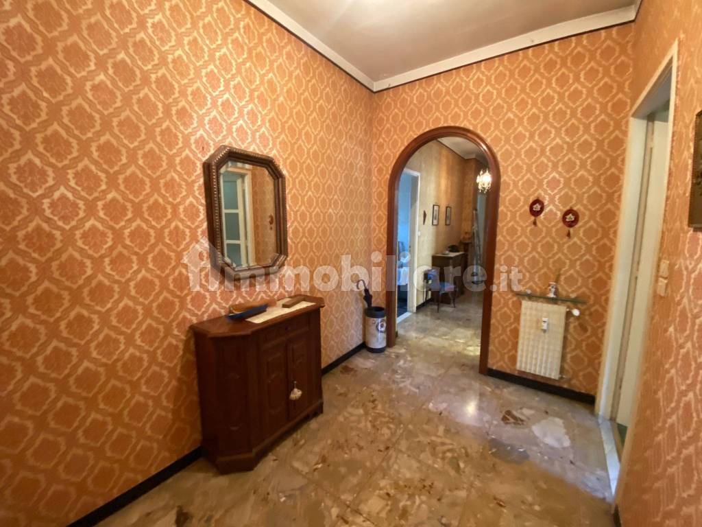 Vendita Appartamento Genova. Trilocale in via Gio Batta Roggerone 12 ...