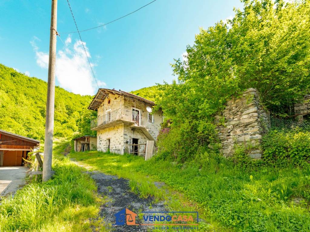 Vendita Rustico in frazione San Bernardo 5 Limone Piemonte. Da ...