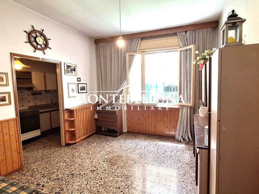 Vendita Villa bifamiliare in via Roma 35 Montebelluna. Buono stato ...
