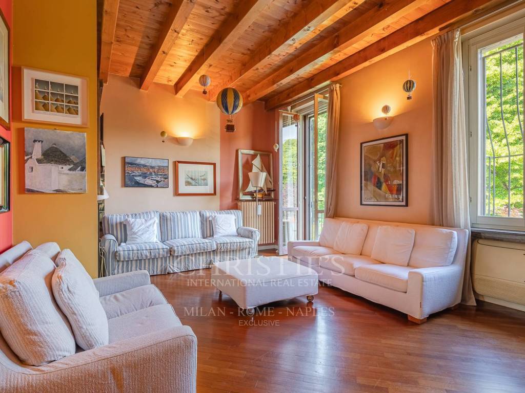 Vendita Villa plurifamiliare in viale Francesco Restelli 12 Milano ...