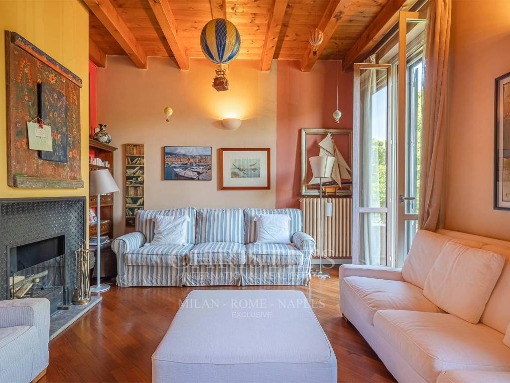 Vendita Villa plurifamiliare in viale Francesco Restelli 12 Milano ...