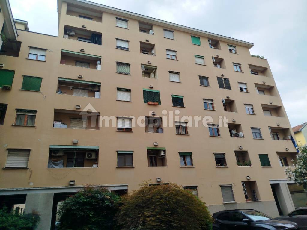 Vendita Appartamento Milano. Trilocale in via Giovanni Battista Casella ...