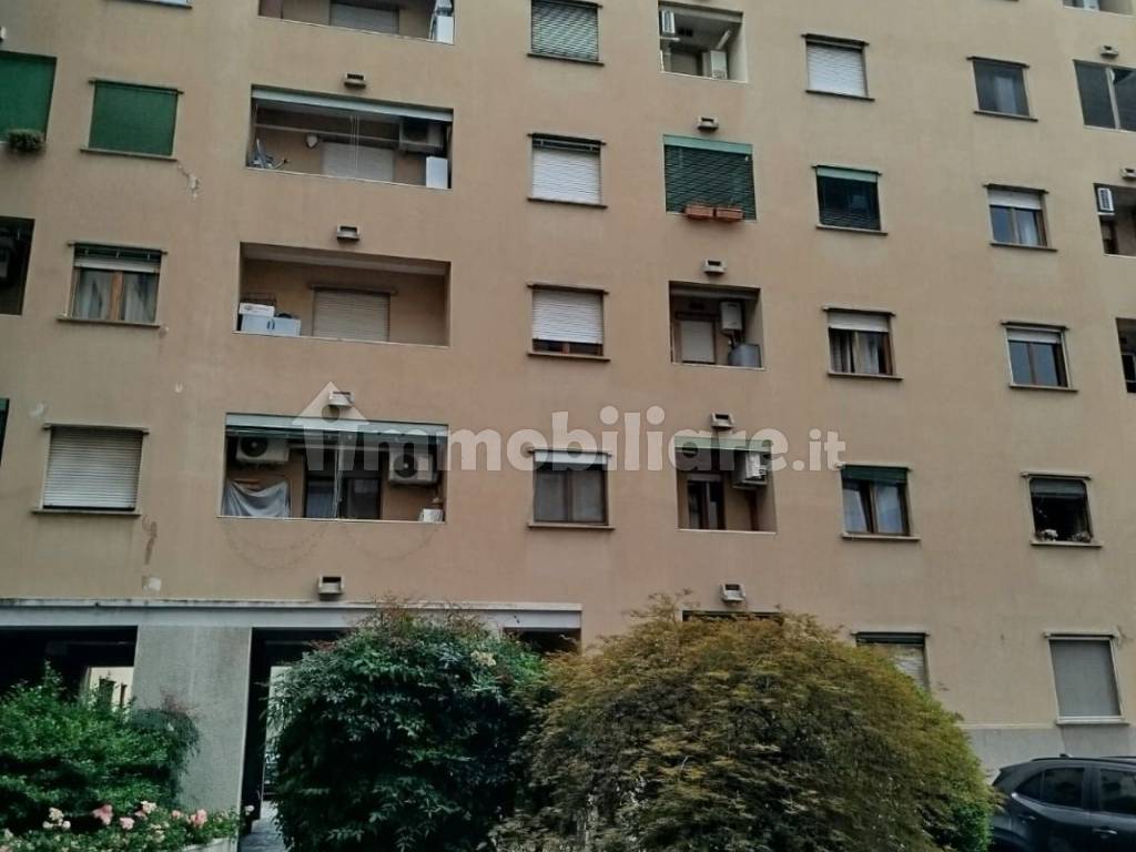 Vendita Appartamento Milano. Trilocale in via Giovanni Battista Casella ...