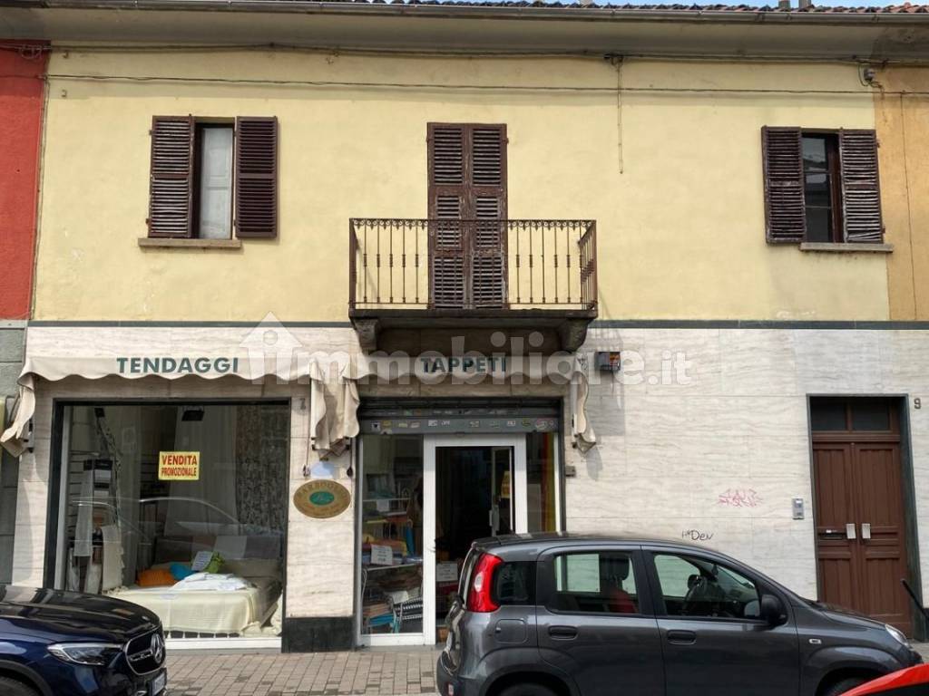 Locale commerciale via Roma 7, Chivasso, Rif. 121145712 - Immobiliare.it