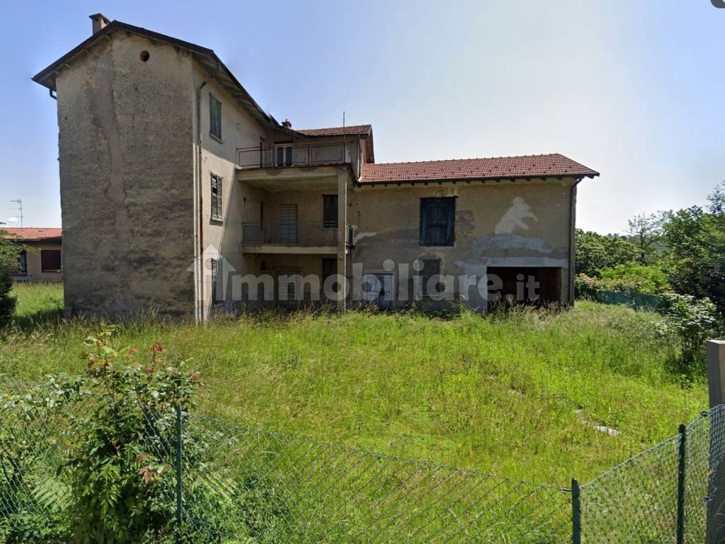 Vendita Rustico in via Isonzo Buguggiate. Da ristrutturare, 431 m², rif ...