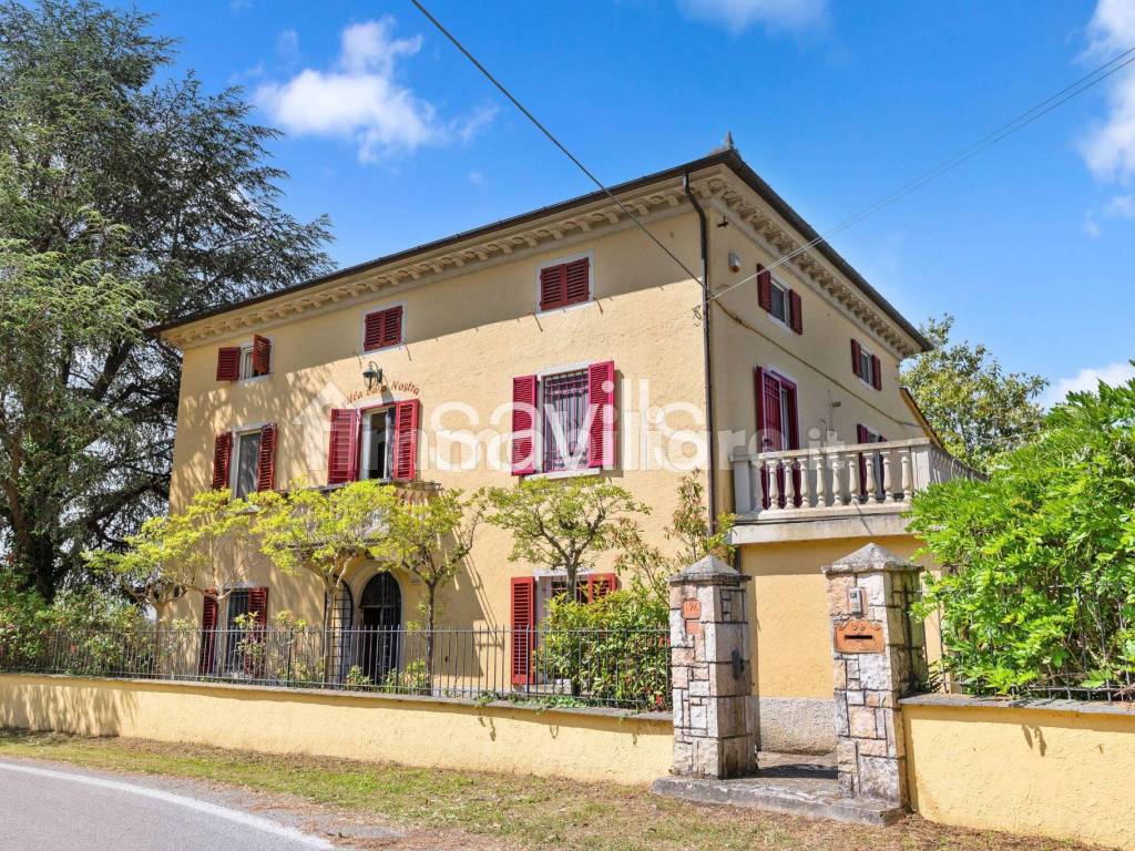 Sale Two-family villa in Strada Provinciale di Montalbano Lamporecchio ...