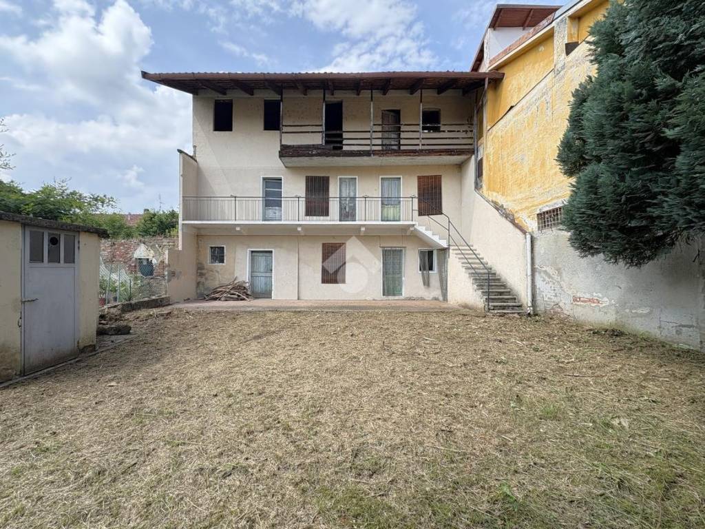 Vendita Rustico in via San Carlo 99 Strambino. Da ristrutturare, posto ...